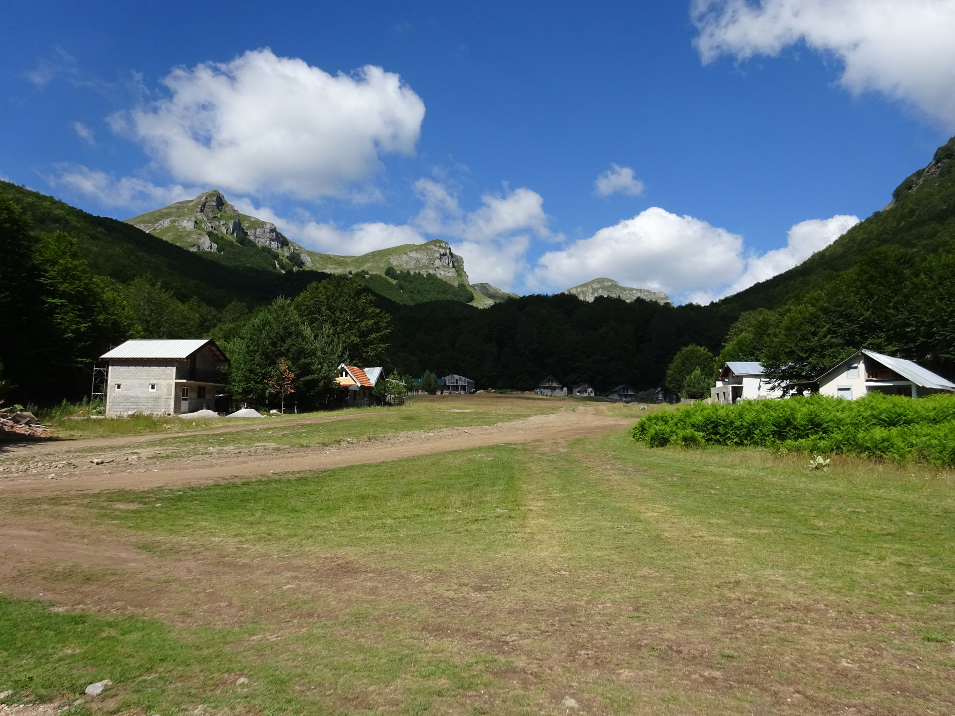 Labunishta: 4 Lakes Tour on Jablanica mountain (9 km) – My Macedonia Blog