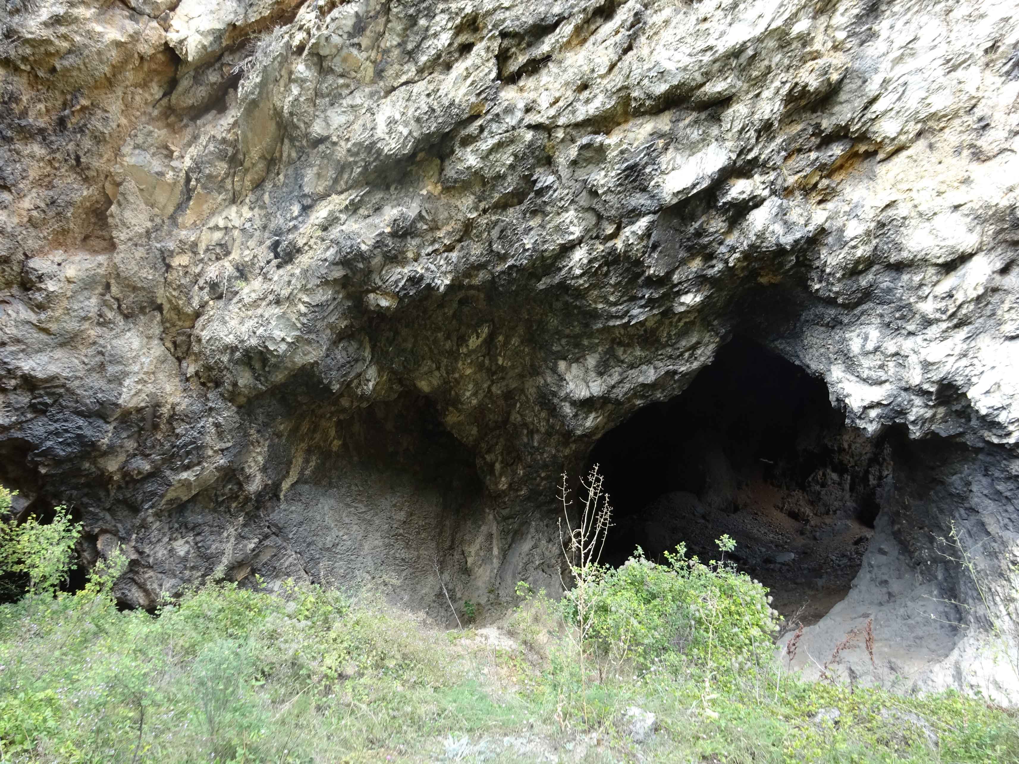 Cave next to the Skopje-Tetovo highway (4 km) – My Macedonia Blog