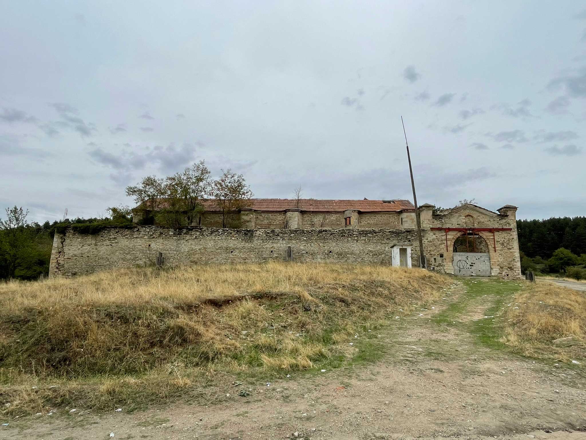 Bitola sightseeing – Airplanes, Bunkers, Dzepane Fortress, Waterfall ...